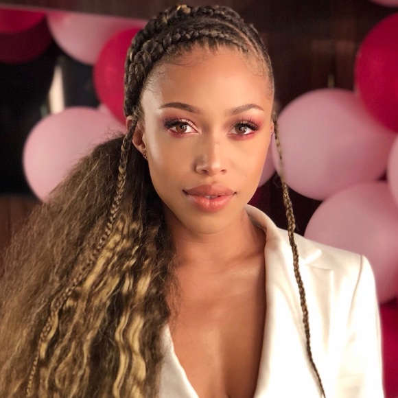 Jaleesa's Closet (@jaleesamoses) | Poshmark